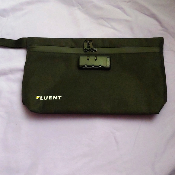 Fluent | Storage & Organization | Nwt Smell Proof Lockable Bag With 2 ...